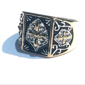 Ulinai | Accessories | Jaguardi Mens Black Silver And Gold Jet Ring ...